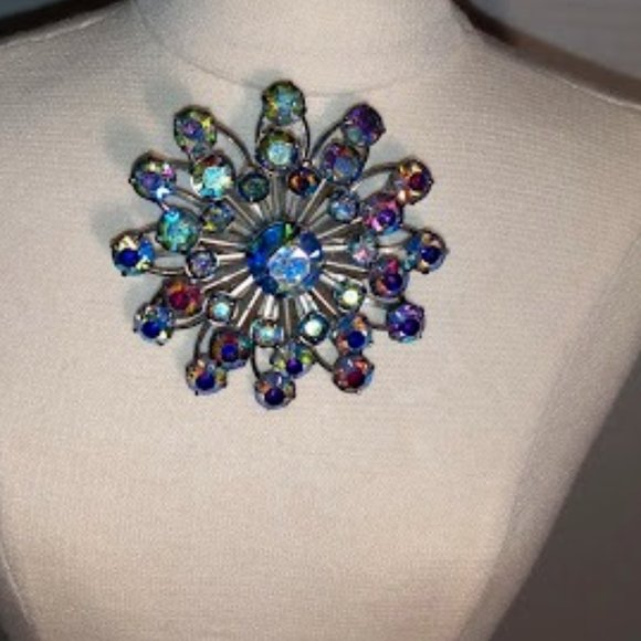 Jewelry | Vintage Ab Stone Round Brooch | Poshmark